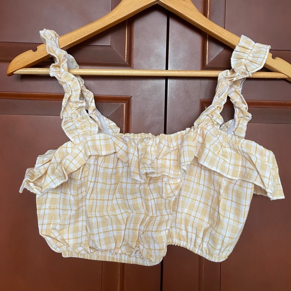 PrettyLittleThing | Tops | Prettylittlething Yellow And White Cropped ...